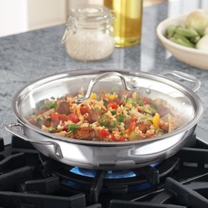 6 Best Omelette Pans for Induction Hobs with Reviews